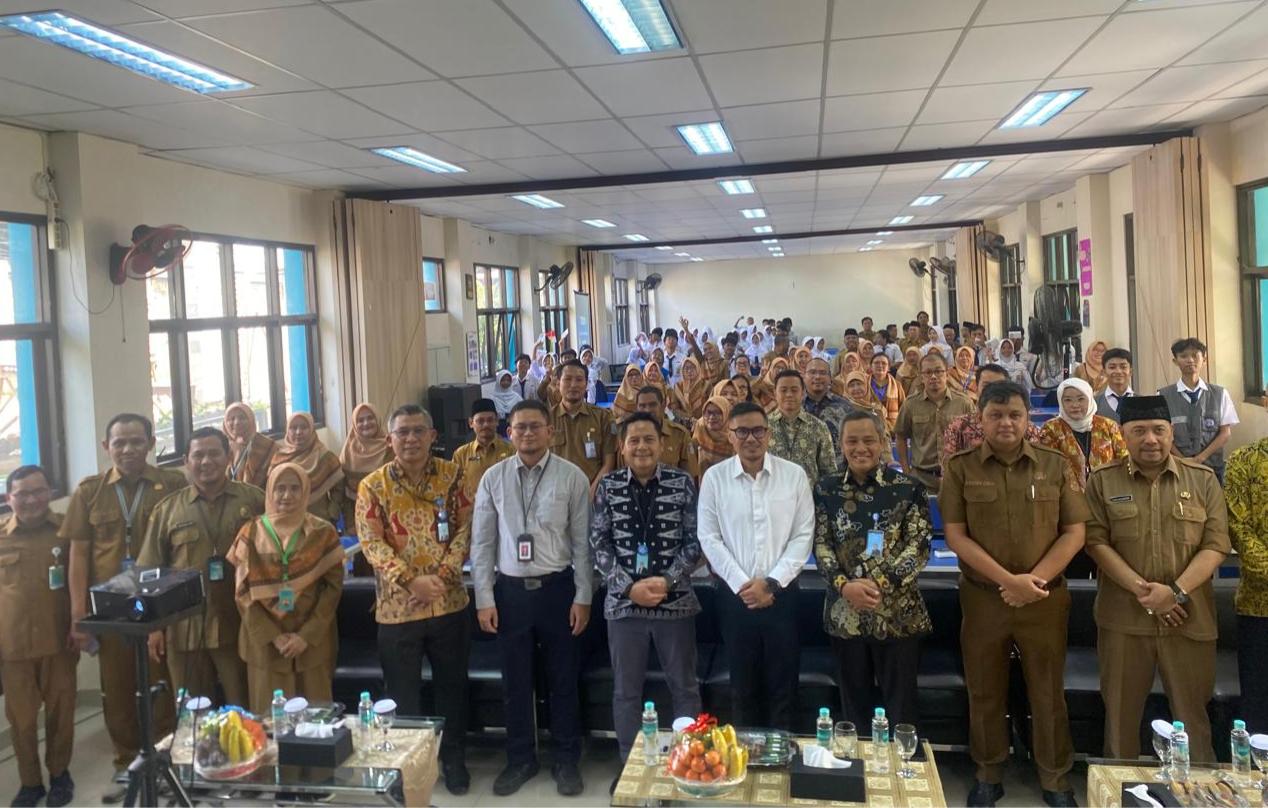 Pilar Resmikan Mini Banking di SMPN 12 Tangsel, Pelajar Pintar Keuangan ...